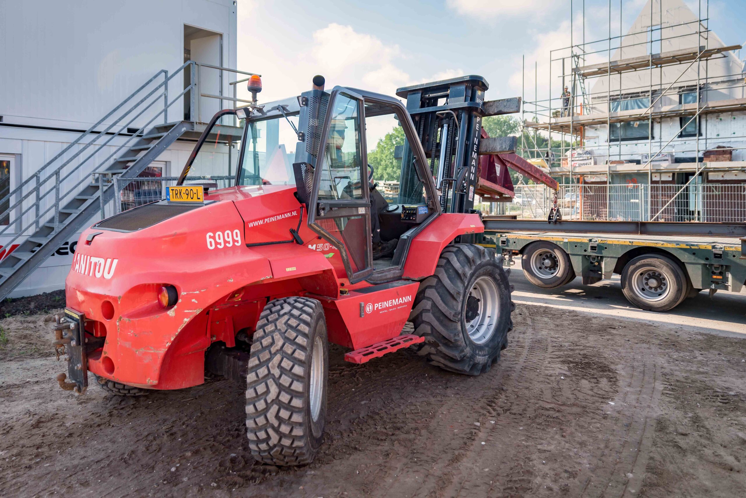 Ruwterrein heftrucks - Peinemann